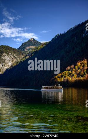 Bootsfahrt/Schifffahrt auf dem Königssee, Königssee mit St. Bartholomä ...