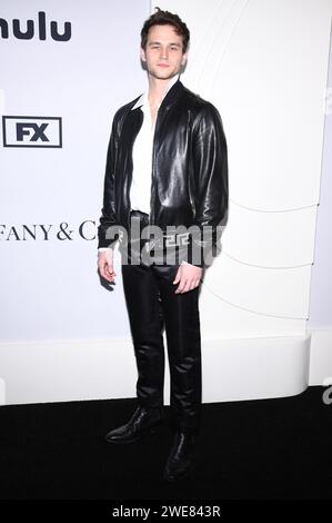 Brandon Flynn nimmt am 23. Januar 2024 an FX’s „Fehd: Capote vs. The ...