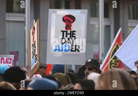 Anti-AfD-Demo in der NRW Landeshauptstadt Düsseldorf. *** Anti-AfD-Demo ...