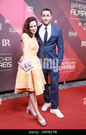 Maya Haddad und Jonathan Müller bei der Verleihung des 45. Bayerische ...