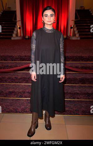 Bayan Layla bei der Premiere des Kinofilms Green Border im Delphi ...