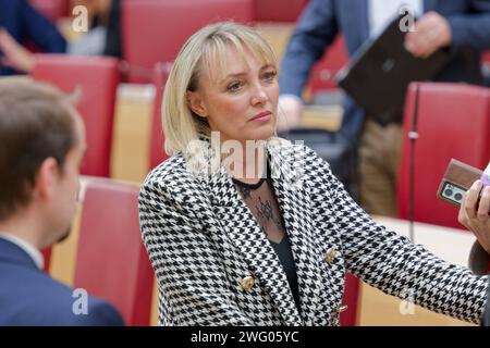 Elena Roon, AfD. 9. Plenarsitzung des Bayerischen Landtags ...