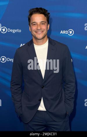 Kostja Ullmann bei der ARD Blue Hour 2024 im Rahmen der Berlinale 2024 im Hotel Telegraphenamt ...