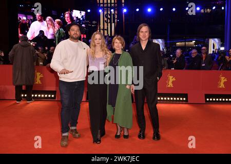 Ronald Zehrfeld, Corinna Harfouch, Lilith Stangenberg und Lars Eidinger ...