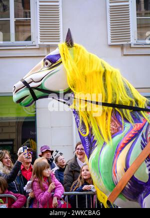 GRAZ, ÖSTERREICH - 13. FEBRUAR 2024: Faschingsdienstag ...