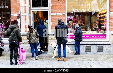 DEN BOSCH - Bossche Bollen bei Banketbakkerij Jan de Groot. De Bossche ...