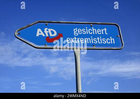 AFD-Pfeil und Schriftzug gesichert extremistisch AfD-Pfeil und ...
