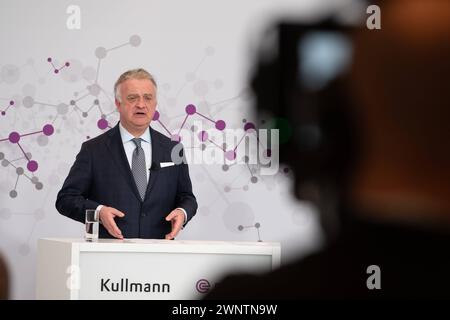 Christian KULLMANN, Vorstandsvorsitzender, CEO, Bilanzpressekonferenz der Evonik Industries AG ...