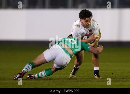 Der Englands Josh Bellamy wird von Wilhelm de Klerk und Hugh Gavin ...