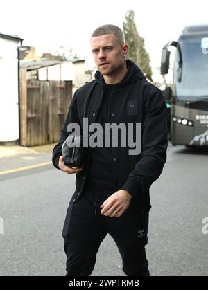 Jake Bidwell aus Coventry City kommt vor dem Sky Bet Championship Match ...