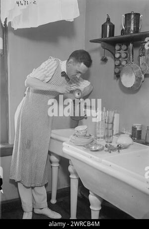 Elliott Shaw, Foto zeigt Sänger Elliott Shaw (1887-1973) mit ...