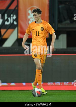 NIJMEGEN - (l-r) Ruben van Bommel aus Jong Oranje, Samuel Dahl aus Jong ...
