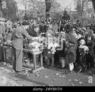 KANADISCHE EINSETZUNG: Feldmarschall Montgomery, Generalleutnant Guy ...
