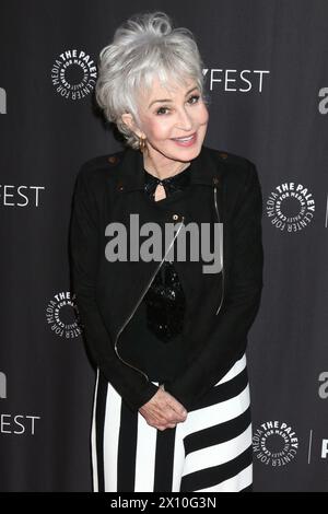 LOS ANGELES - 14. April: Annie Potts beim PaleyFEST 2024 - Young ...