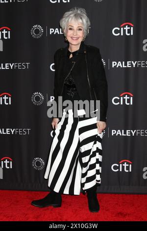 LOS ANGELES - 14. April: Annie Potts beim PaleyFEST 2024 - Young ...