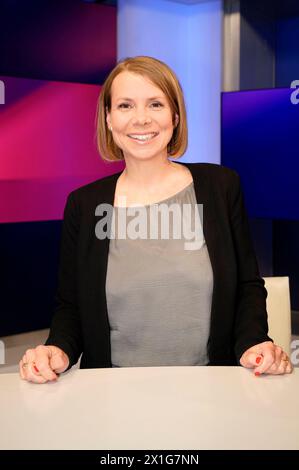 Helene Bubrowski in der ARD-Talkshow maischberger im Studio Berlin ...