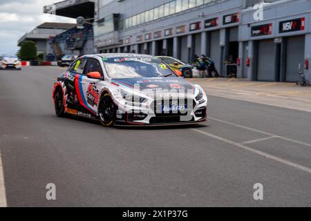 Nick Halstead 22 Team BRISTOL STREET MOTORS BTCC Media Day wird am 16 ...
