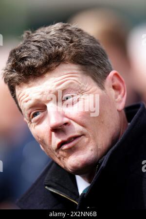 Bellum Justum wurde von Oisin Murphy (vorne) auf dem Weg zum Sieg beim ...