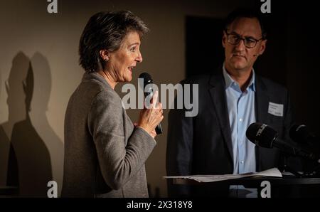 Bundesrätin Simonetta Somarugga bei Ihrer Ansprache in Glattfelden ...