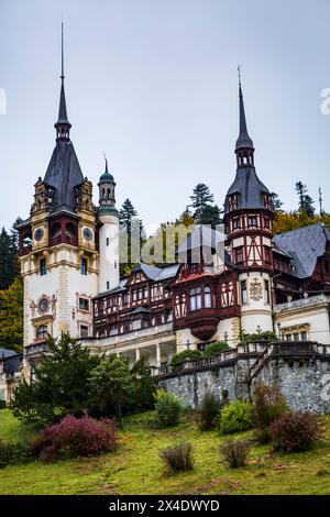Rumänien, Karpaten, Prahova County, Sinaia. Schloss Peles, Castelul ...