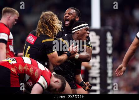 Phepsi Buthelezi von Hollywoodbet Sharks feiert einen Versuch beim ...