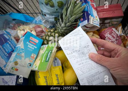 Preise steigen wieder - Inflation im Mai bei 2,4 Prozent. Lebensmittelpreise. Ein Blick auf den ...