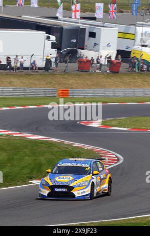 Sam Osbourne – Napa Racing UK – fuhr Ford Focus ST Nummer 77 im Kwik ...