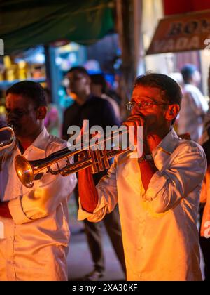 Udupi, INDIEN - 26. Dezember 2024: Tempelpriester während des Krishna ...