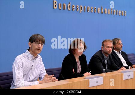 Claudio Jax, Alexandra Hoorn, Benny Folkmann und Michael Groß bei der ...