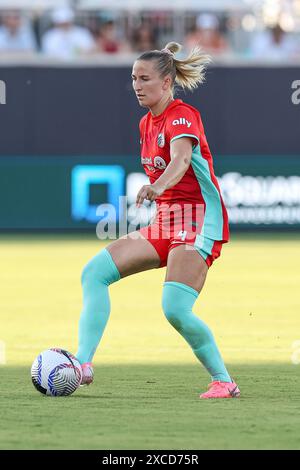 14. Juni 2024: Kansas City Current Super Fan Teal man, vor dem Spiel ...