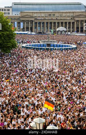 Public Viewing in Stuttgart. Motto zur UEFA EURO 2024: Die ganze Stadt ...
