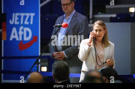 Essen, Deutschland. 30. Juni 2024. Anna Rathert (AfD) spricht auf der ...