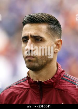 DÜSSELDORF - (l-r) Belgien Torhüter Koen Casteels, Wout Faes von ...