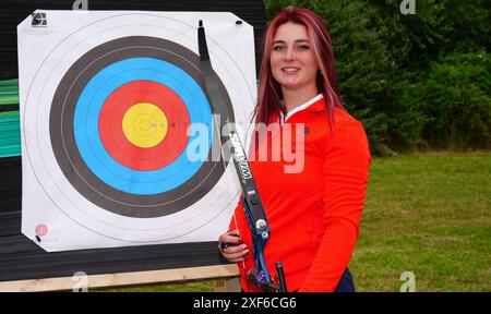 Penny Healey während der Ankündigung des Team GB Paris 2024 ...