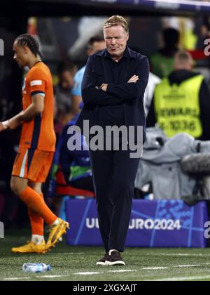 DORTMUND - Holland-Trainer Ronald Koeman beim Halbfinalspiel der UEFA ...