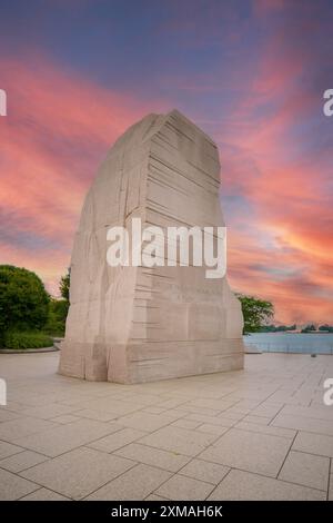 Martin Luther King Jr Memorial Statue Washington DC // WASHINGTON DC ...