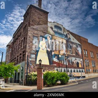 Die Wall Mural Masonic Lodge & Clubs in der Innenstadt von Mount Vernon ...