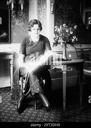 A. Stanley, zwischen 1915 und 1920. Zeigt Aileen Stanley (auch bekannt ...