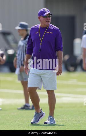 1. August 2024: LSU-Cheftrainer Brian Kelly spricht zwischen den ...