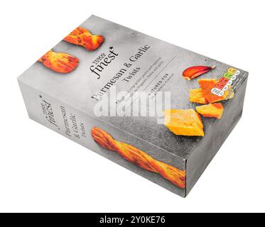 Tesco feinste Parmesan- und Knoblauch-Twists, blättrige Blätterteig ...