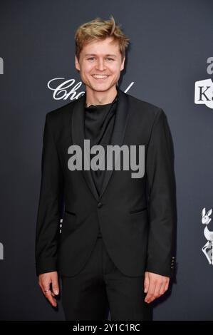 Tribute to Bambi 2024 Tom Böttcher beim Tribute to Bambi 2024 im JW ...