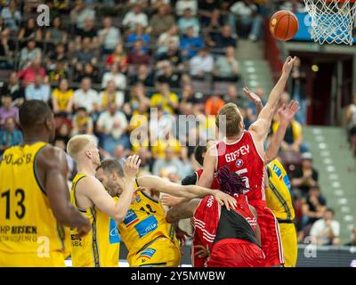 Niels Giffey (FC Bayern Basketball, #05), DYN Interview, GER, MHP ...