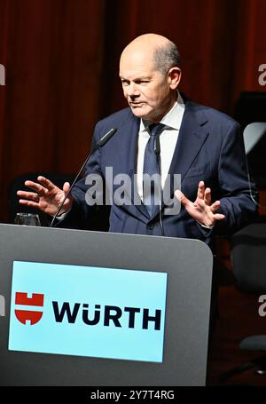 01. Oktober 2024, Baden-Württemberg, Künzelsau: Reinhold Würth ...