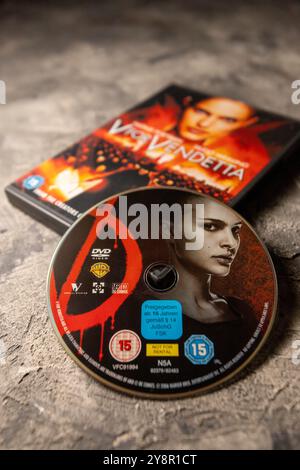 Mit dem Gesicht von Natali Portman als Evey Hammond in DC Comics' V for ...