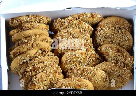 Barazek oder Barazeq, syrischer Keks mit Sesam als Hauptzutat, mit ...