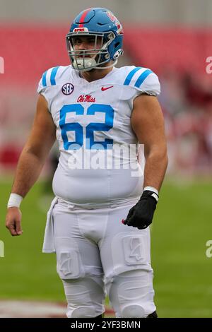 2. November 2024: OLE Miss Offensive Lineman Reece McIntyre #56 kämpft ...