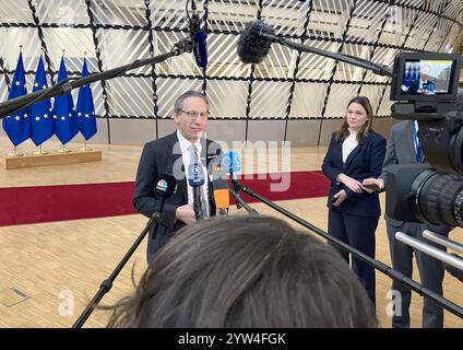 09. Dezember 2024, Belgien, Brüssel: Der deutsche Finanzminister Jörg ...