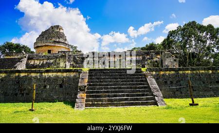 Blick auf El Caracol und Tempelplattform, antike Maya Observatorium ...