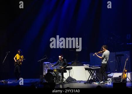 India Electric Company tritt am 18. Dezember 2024 in der Royal Concert ...