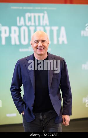 Luca Zingaretti, Enrico Borello, Yaxi Liu, Gabriele Mainetti, Sabrina ...